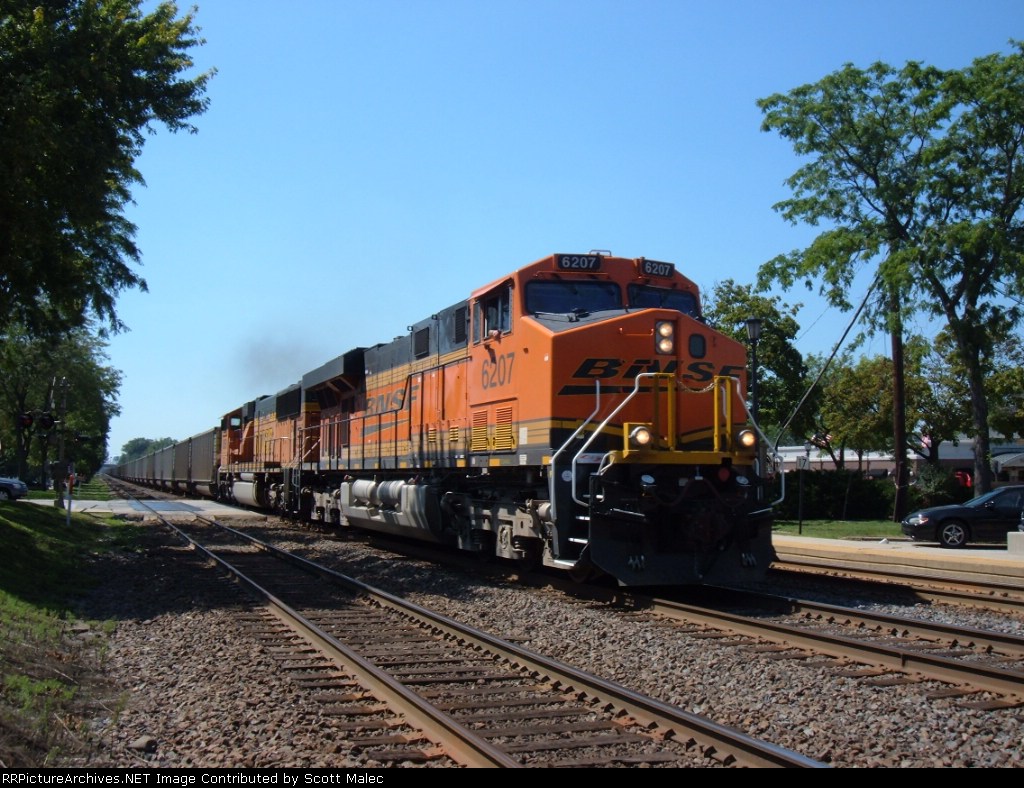 BNSF 6207 & 8858